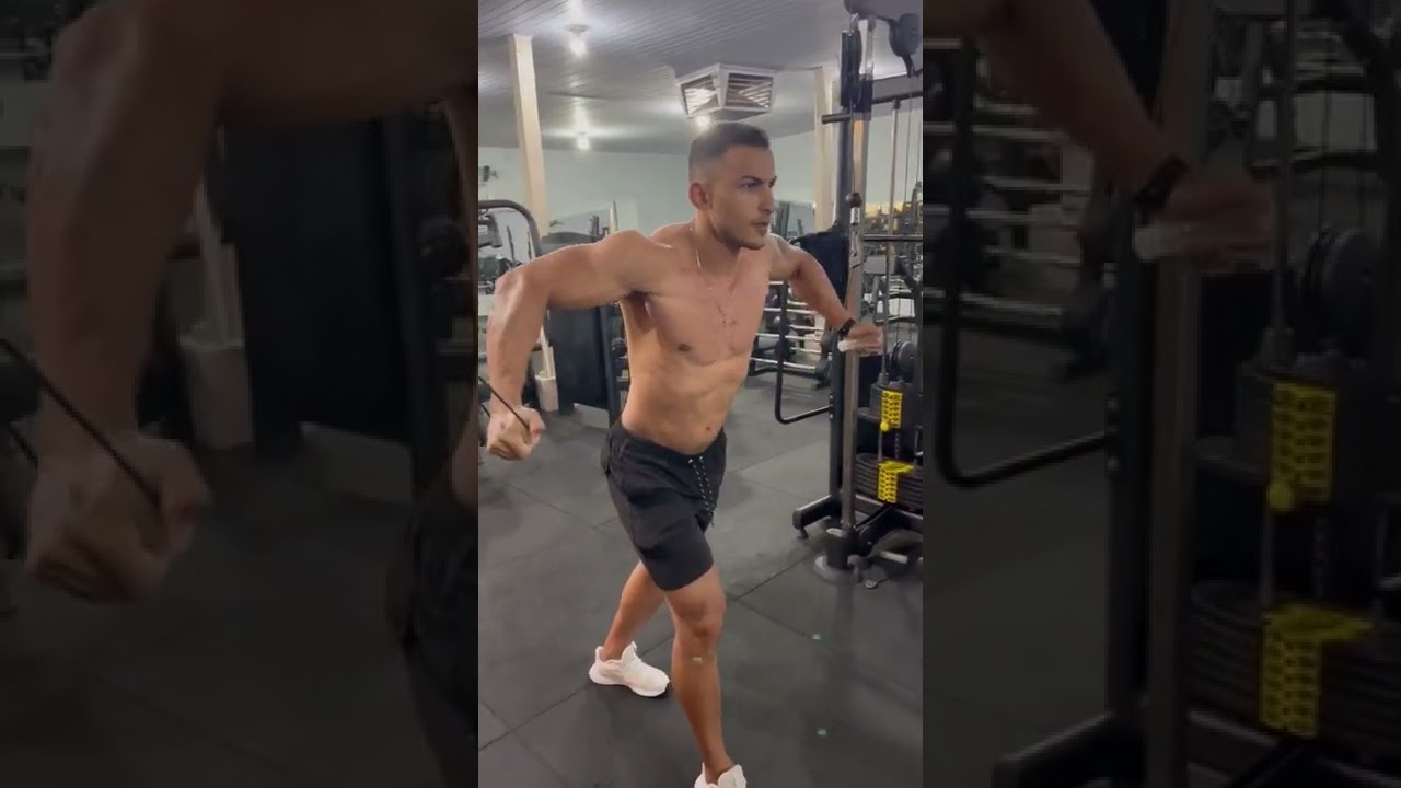 Cross over, polia alta, treino de peito execução para inferior de ...