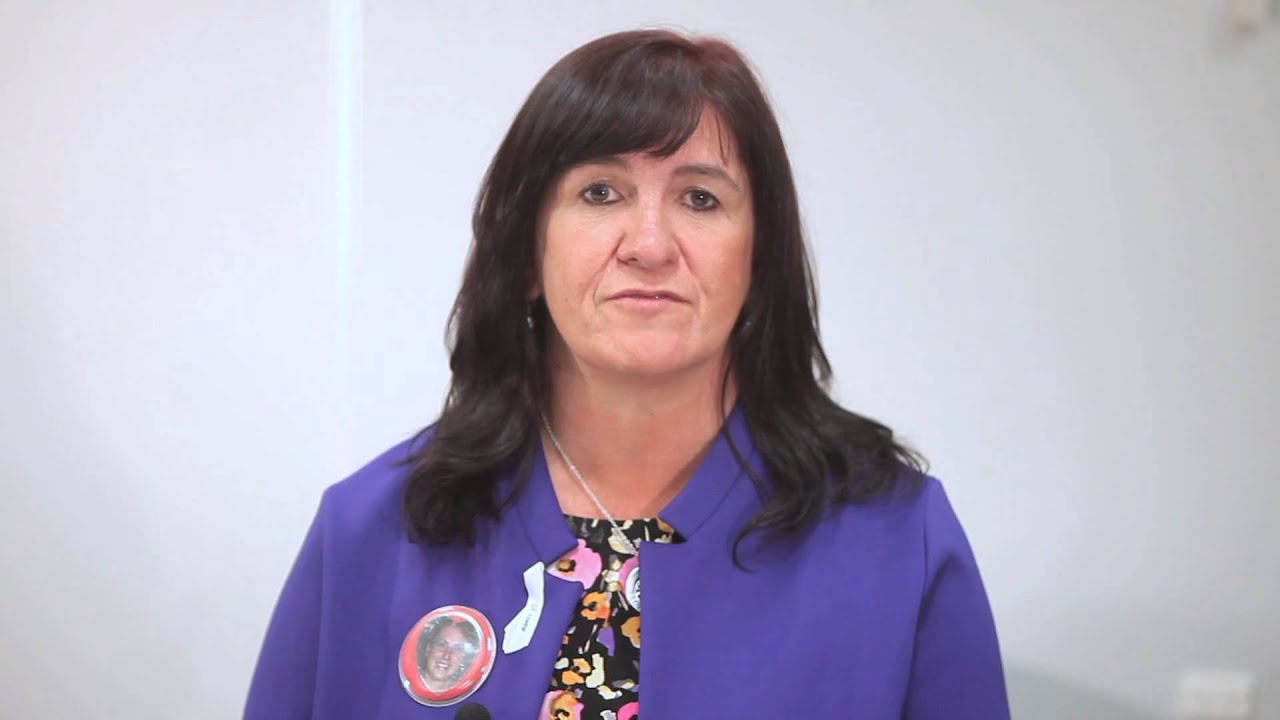 Sharon Bell supports Men in Uniform Stalls - YouTube