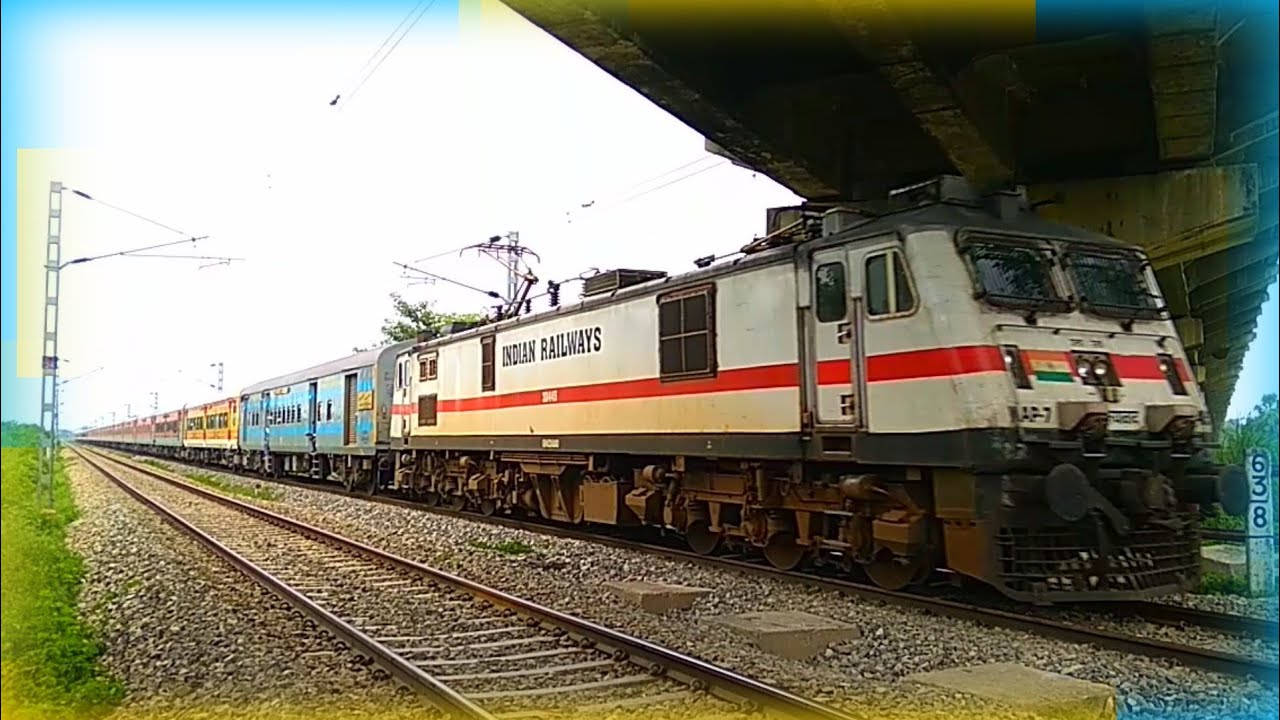 Morning Action 04006 Lichchavi Express Skiping Mau Junction Yard 110 ...