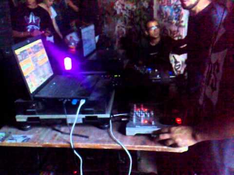Lunatik Soundsystem Free Party @ Agosto 2011 - YouTube