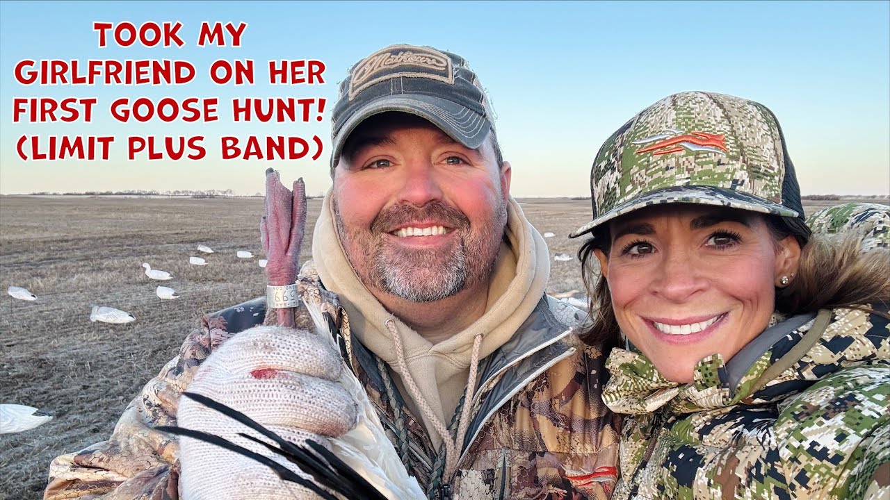 Took My Girlfriend on Her First Goose Hunt! (Limit + Band) - YouTube