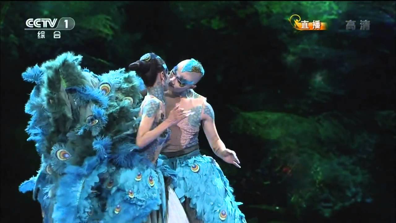 Spirit of Peacock, Amazing dance show by Yang Liping - YouTube