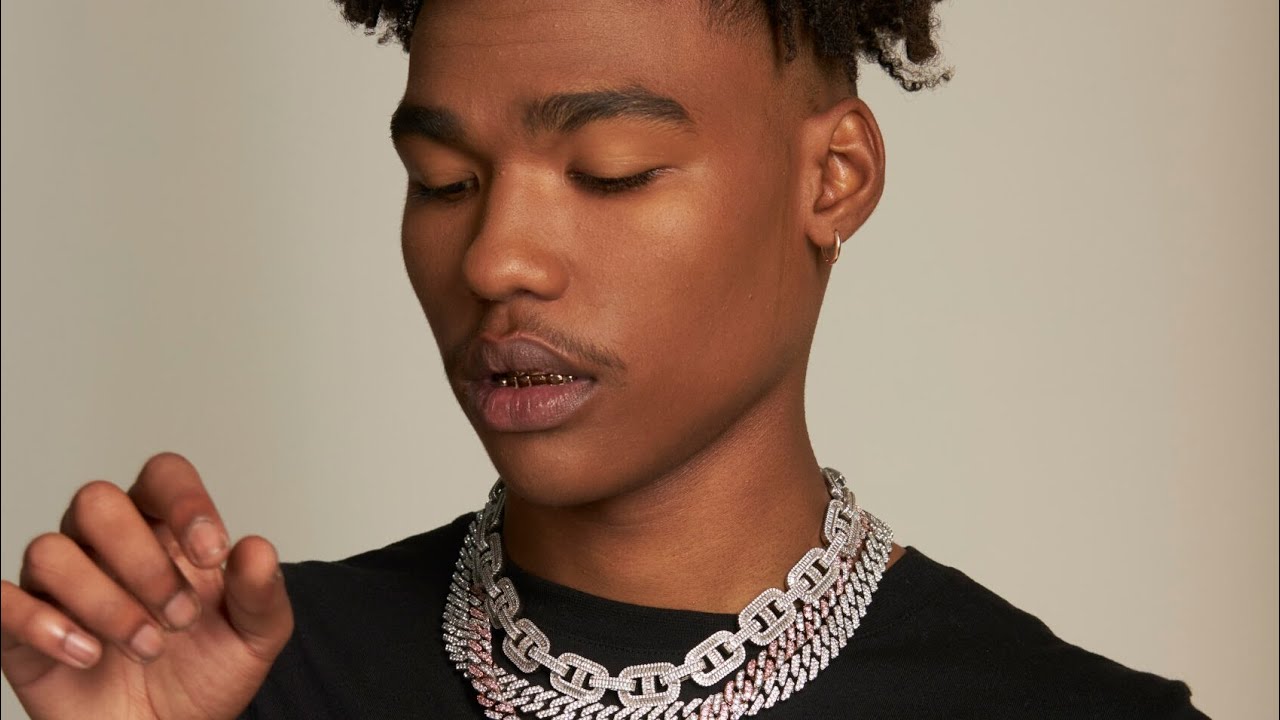 LUCASRAPS Exposed For Rocking fake Diamonds - YouTube