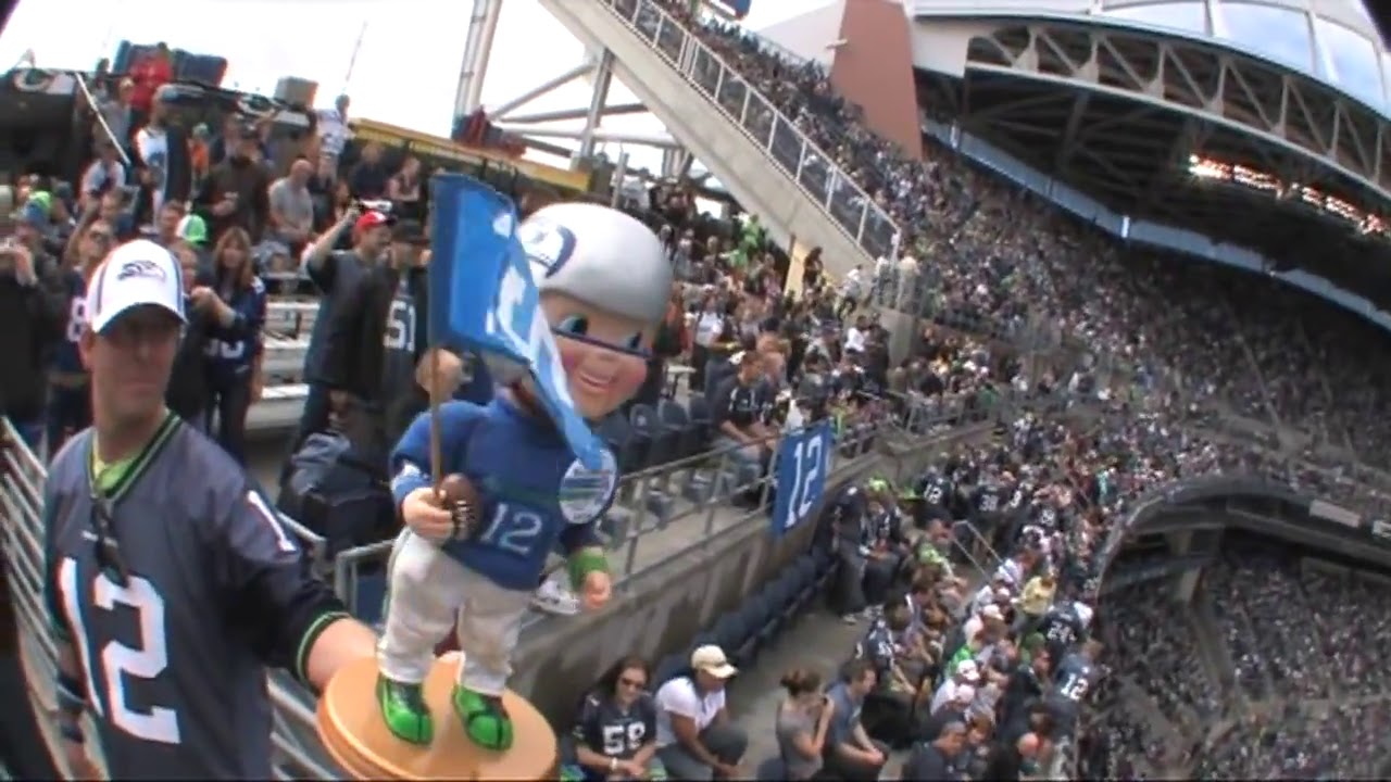 The 12 Train rockin' live w/ Blue Thunder, inside Seahawks Stadium ...
