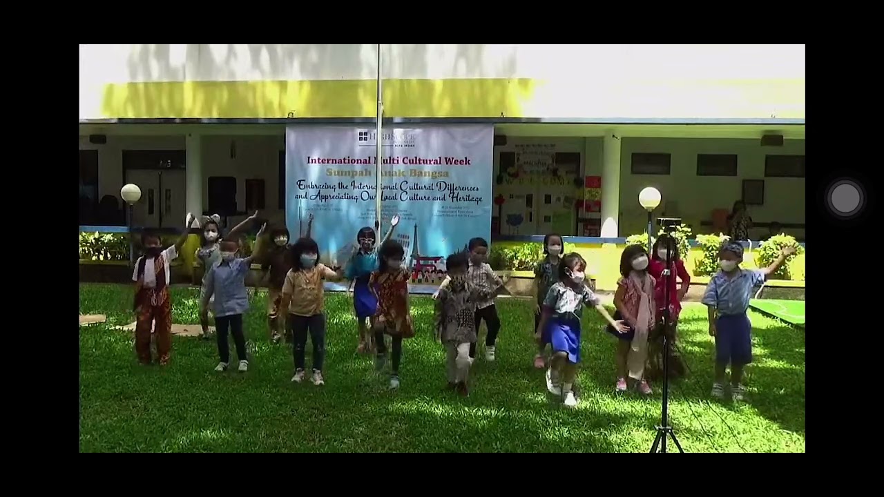 High Scope Alfa Indah class K-1B performance - Hari Sumpah Anak Bangsa - YouTube