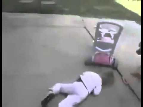 Budak Kecik Muka Tersembam