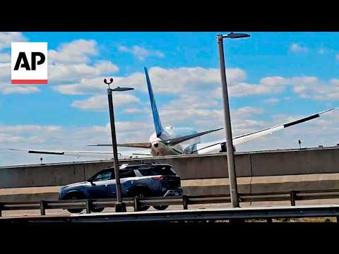 WATCH: United Airlines plane hits a moving truck during landing at Newark