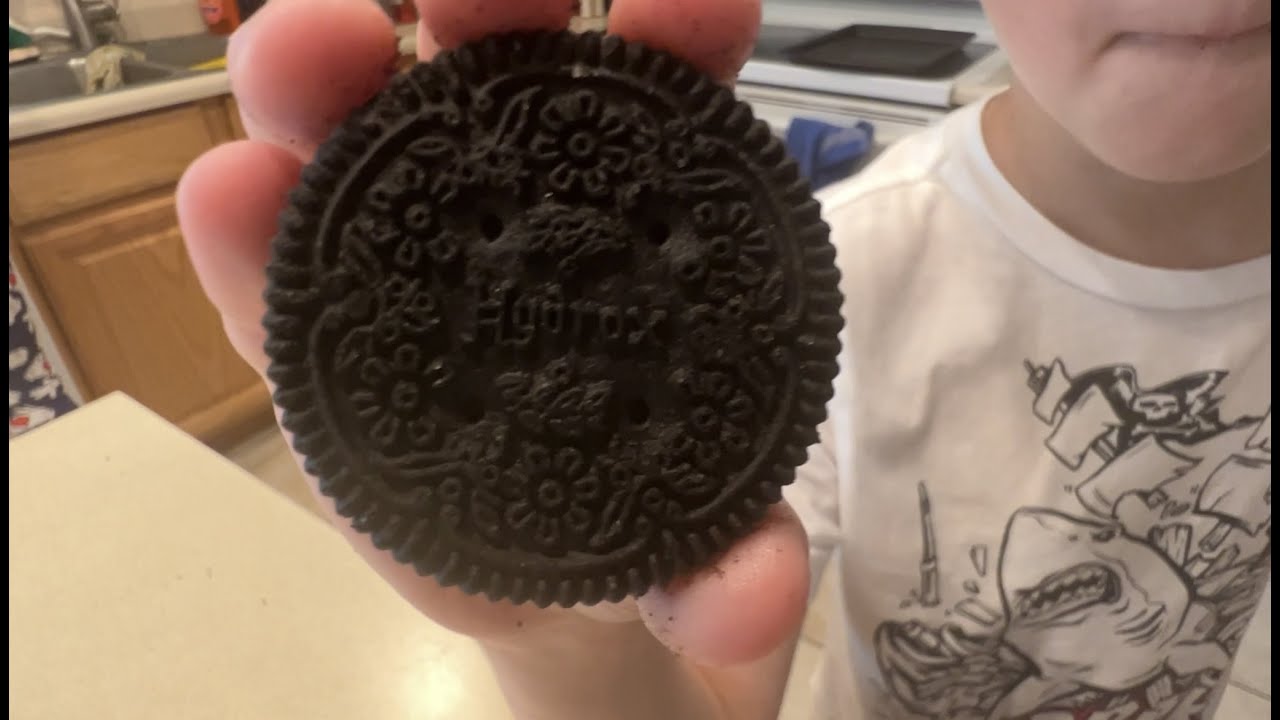 Oreo vs. Hydrox - YouTube