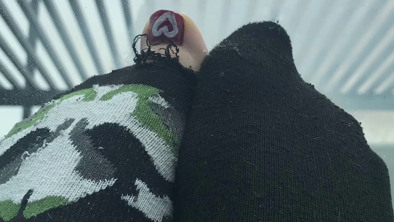 Holey sock LOVE 💕 - YouTube