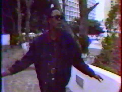 Rare: King Kester Emeneya - Nzinzi (clip) - YouTube