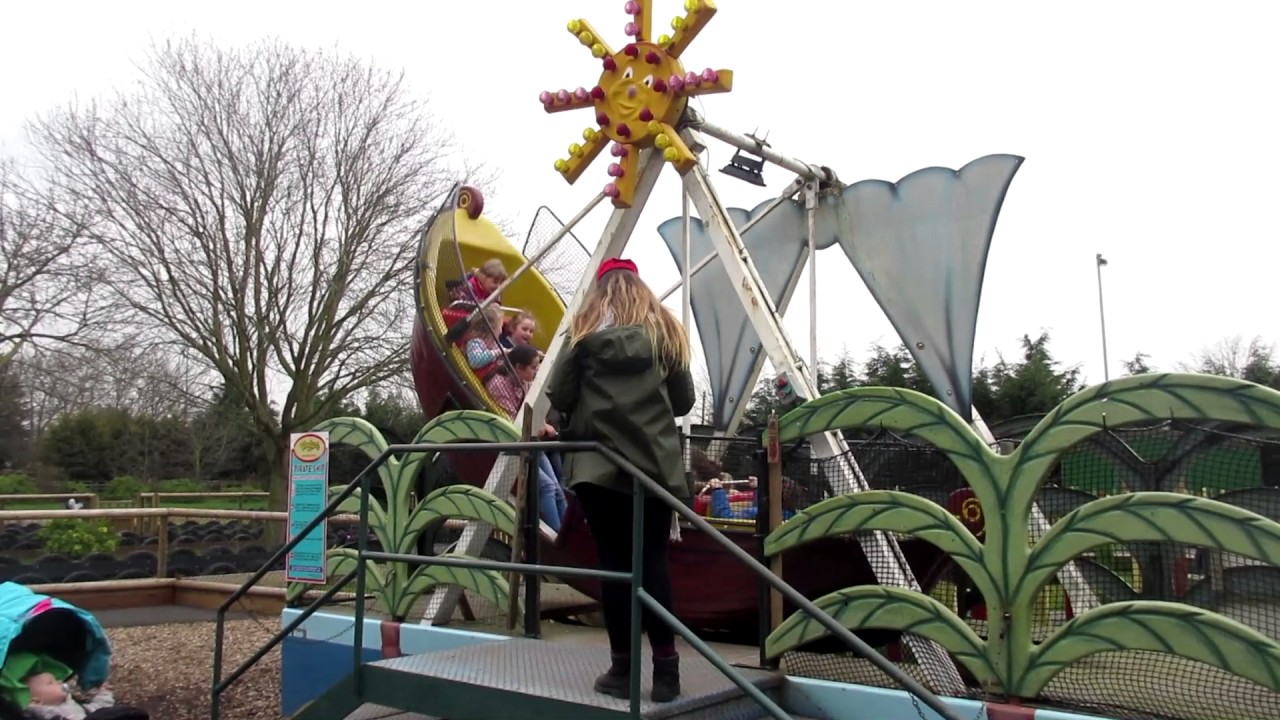 Pirate Ship (off ride) @ Wheelgate Theme Park - YouTube
