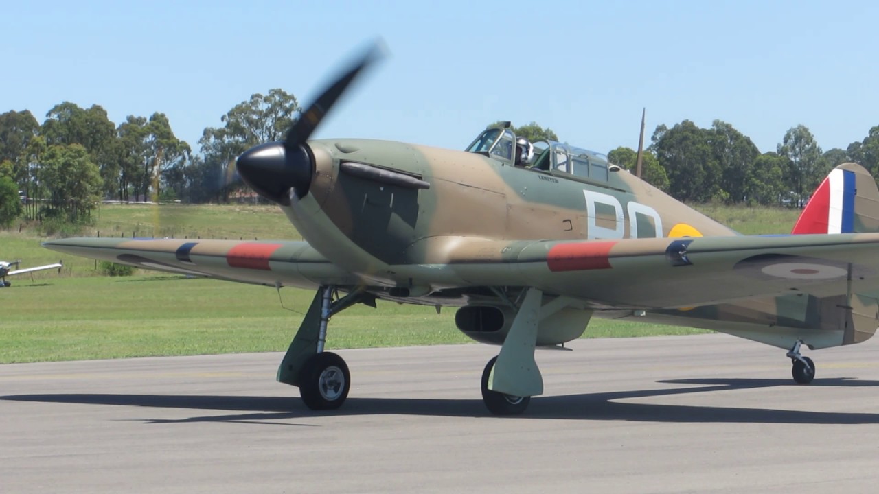 Hawker Hurricane moving around - YouTube