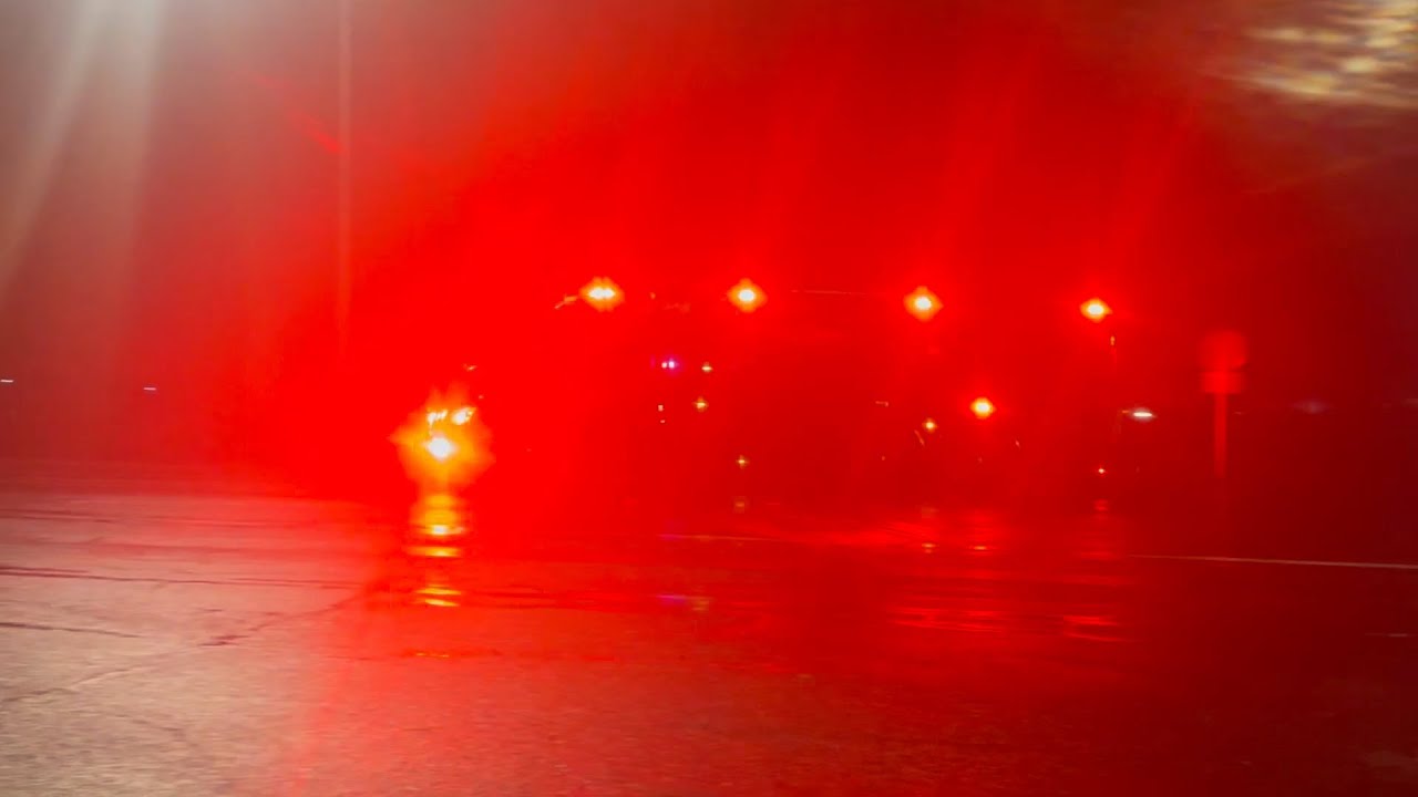 *DUAL WAIL* Grant County Fire District #4 Engine 465 and Rescue 442 ...