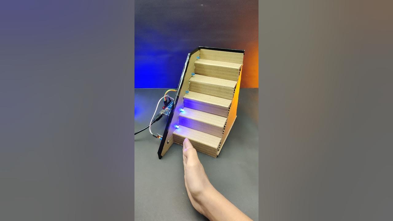 Automatic Staircase Light #arduino #arduinoprojects #diy #lights #eazytronic #easytronic - YouTube