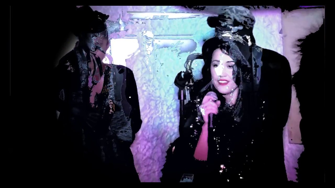 Zoe Devlin Love - Live footage from Gaz's Rockin' blues - YouTube