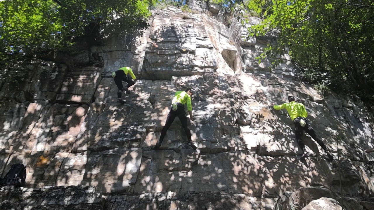 Easy warm-up Rock climbing routes of this weekend - YouTube