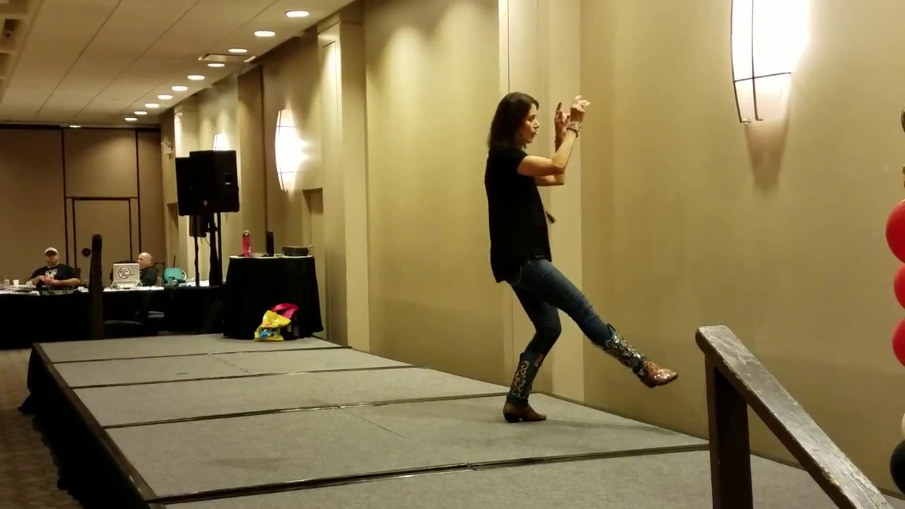 20181007 125115 Jo dances Back in Town - YouTube