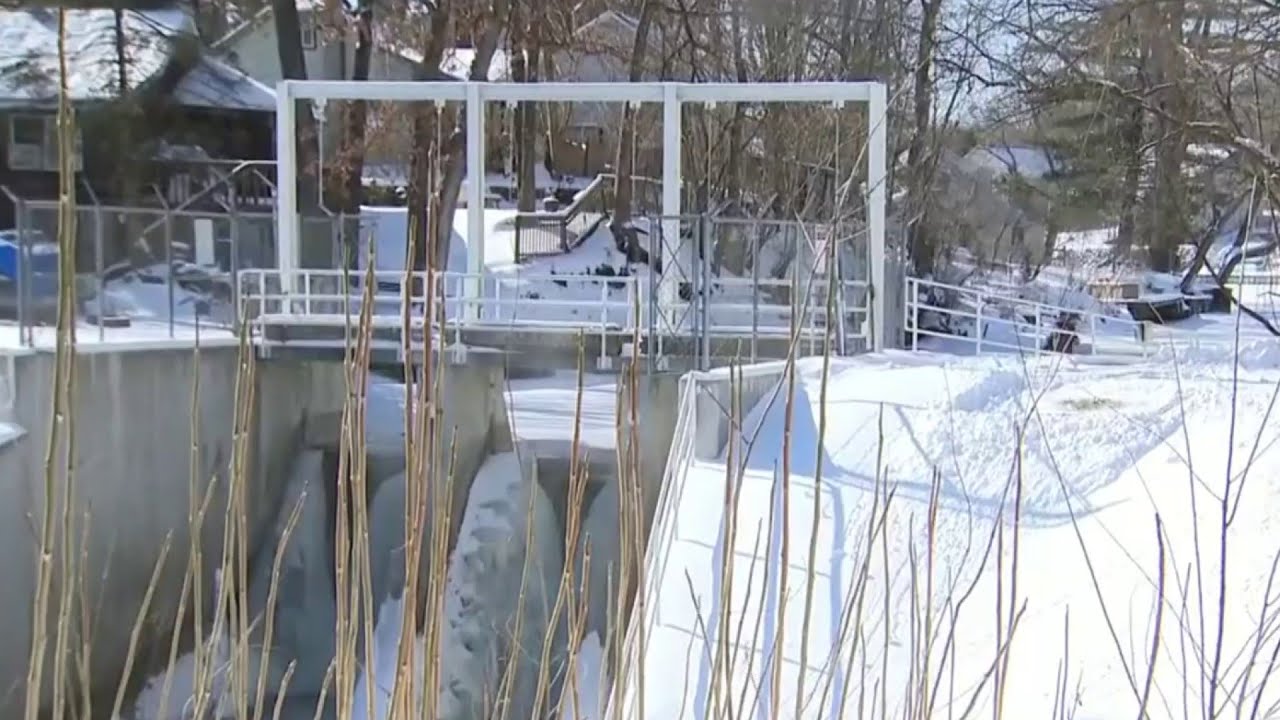 Michigan experiences cold day in Hell - YouTube