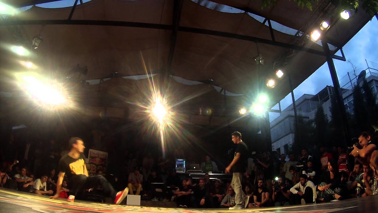 Redbullbcone jordan cypher 2014 Bboy Drifty vs Bboy Anas - YouTube