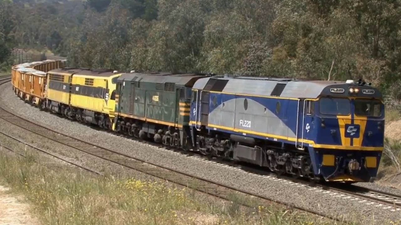 Steam and Diesel hauled Trains in the North East: Australian Trains ...