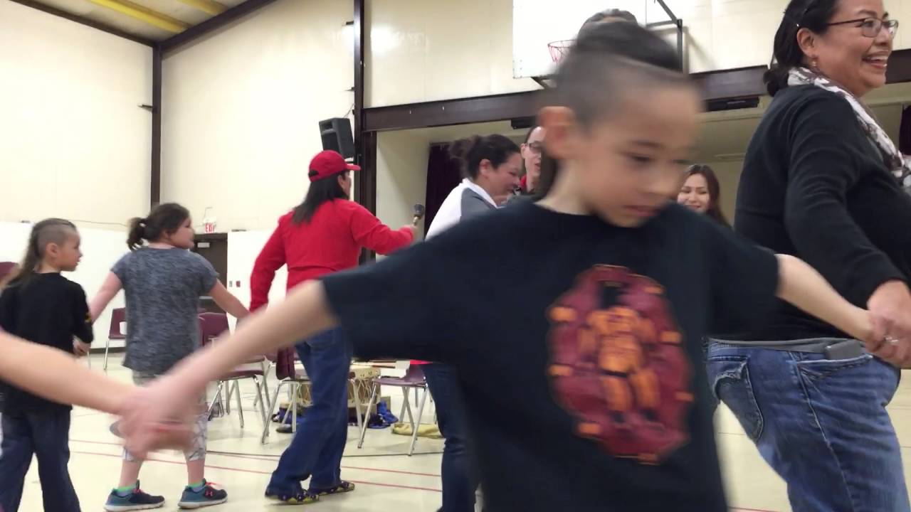 Lunaapeew Bean Dance - YouTube