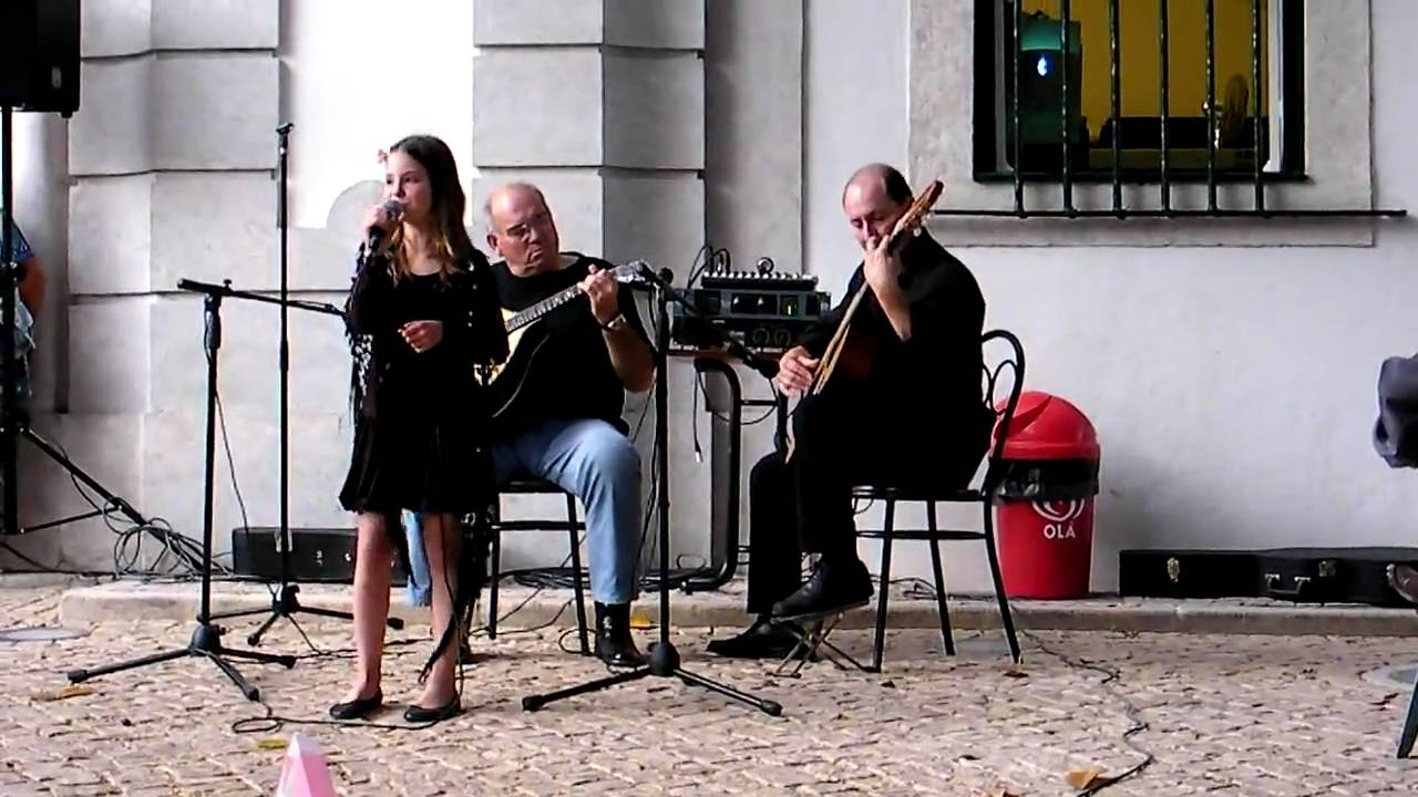 A Fadista Ana Cota I - YouTube