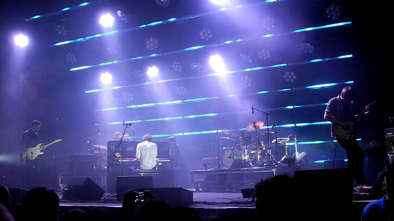 Radiohead-Subterranean Homesick Alien (Live at Roseland Ballroom) - YouTube
