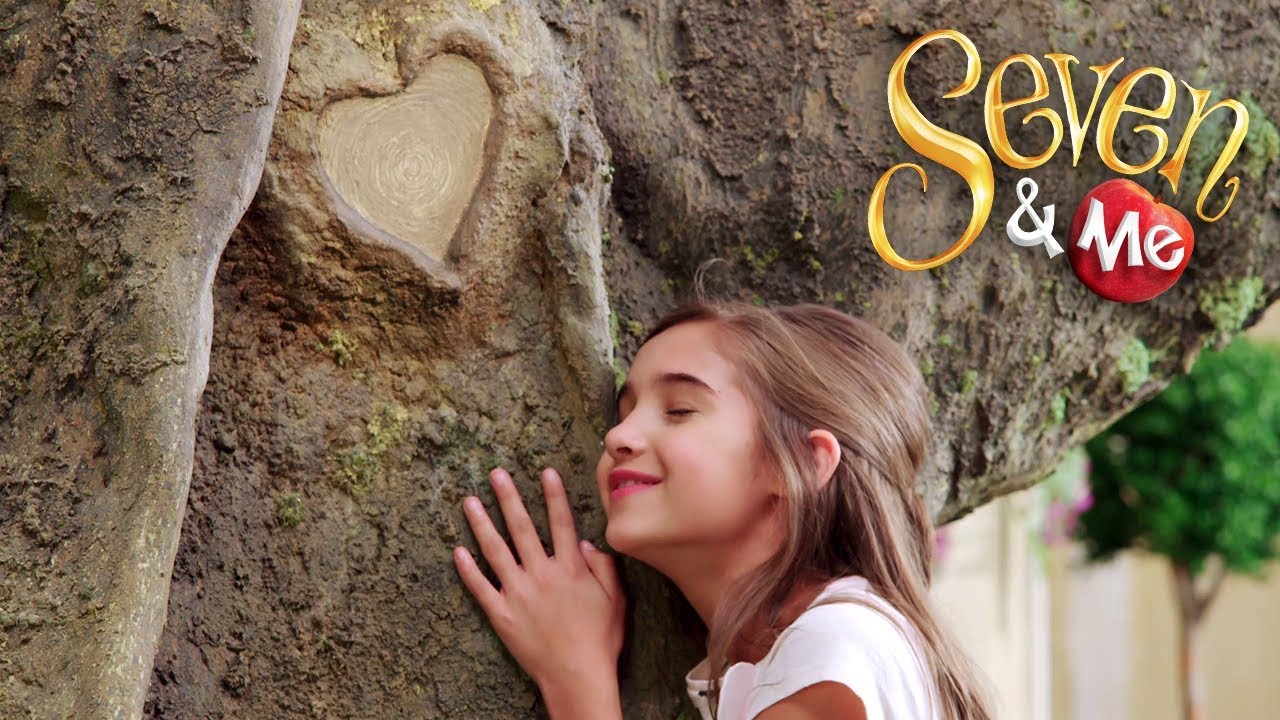 SEVEN & ME 🍎 Snow White's Tree 🍎 - YouTube