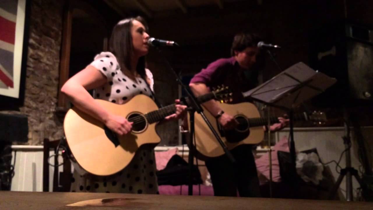 I'm Yours - Cover by Mike Maddams and Nikki Petherick - YouTube
