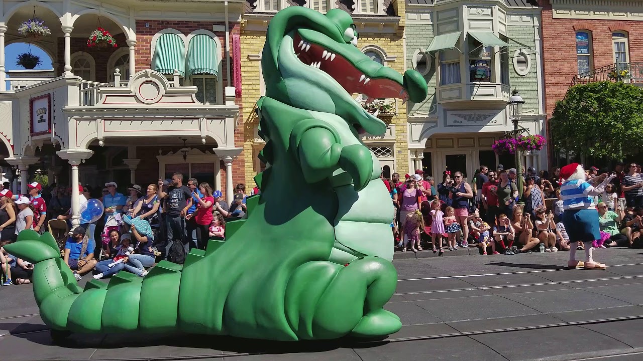 Disney Festival of Fantasy Parade - March 2018 / Walt Disney World ...