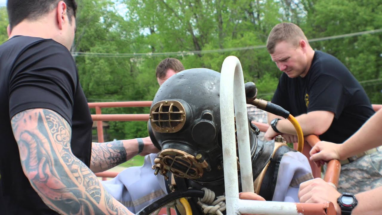 MK V Diving - YouTube