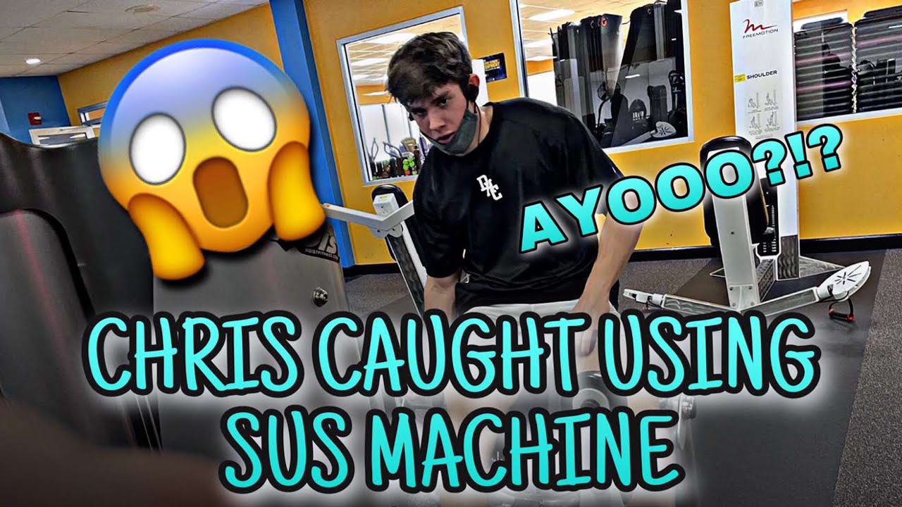CHRIS CAUGHT ON SUS MACHINE + SQUAT PRS - YouTube