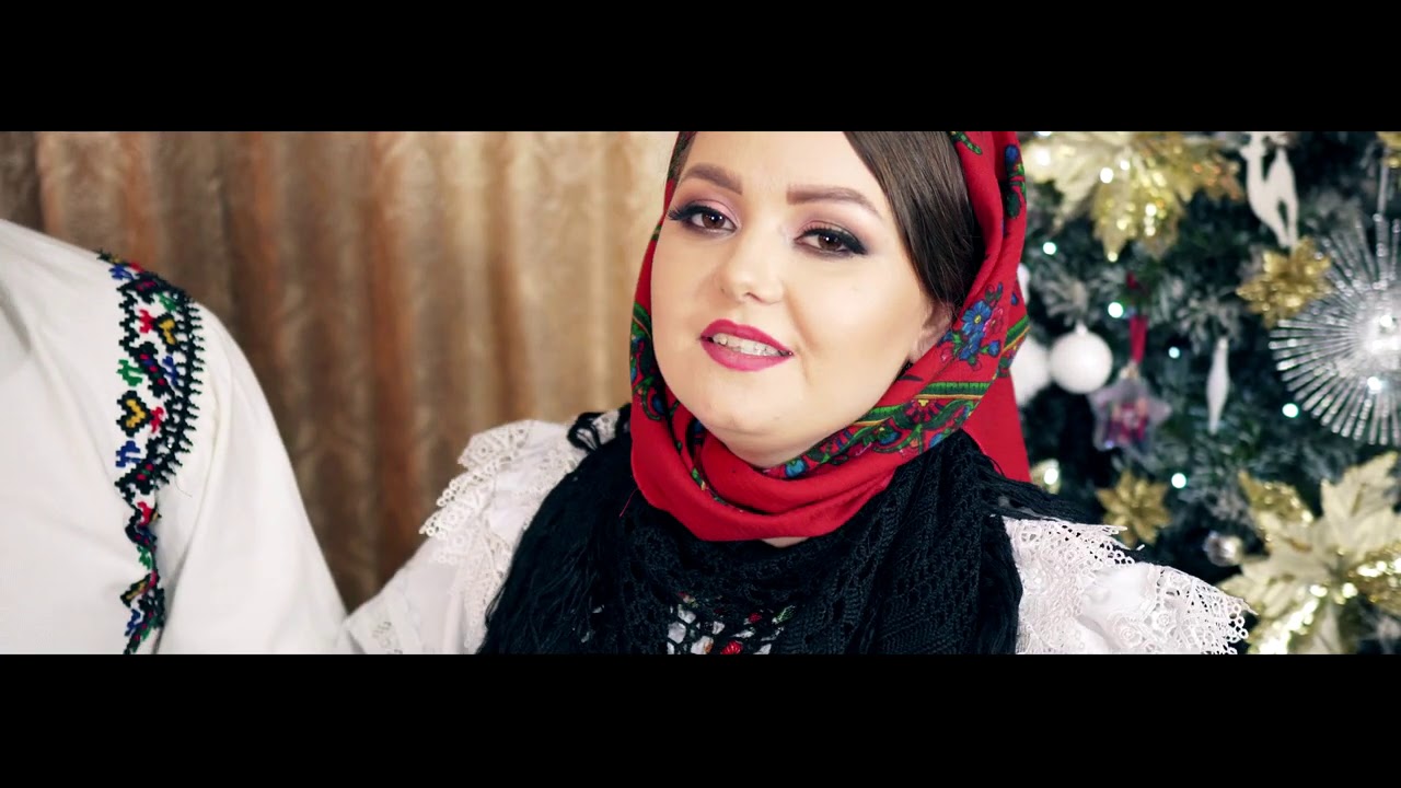 🎅🎄 ️TAVI DE LA NEGRESTI SI ALEXANDRA ZELLER (Colind) IN ORASUL ...