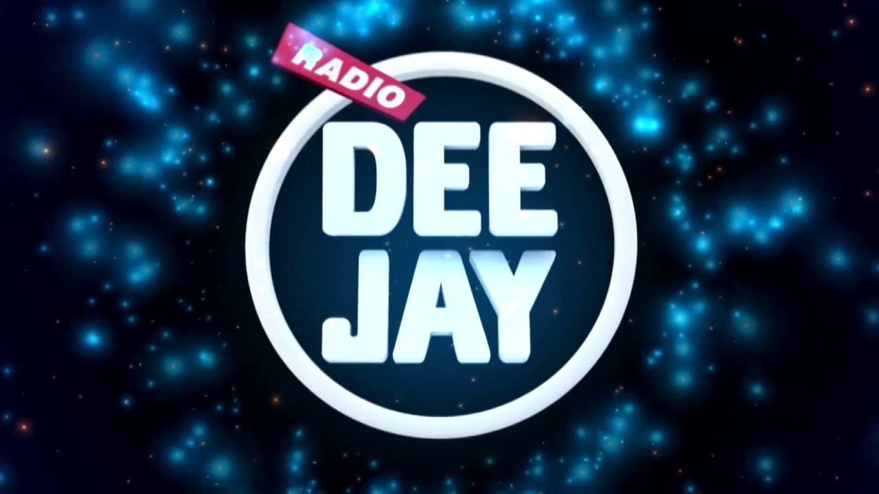 Deejay on Stage - YouTube