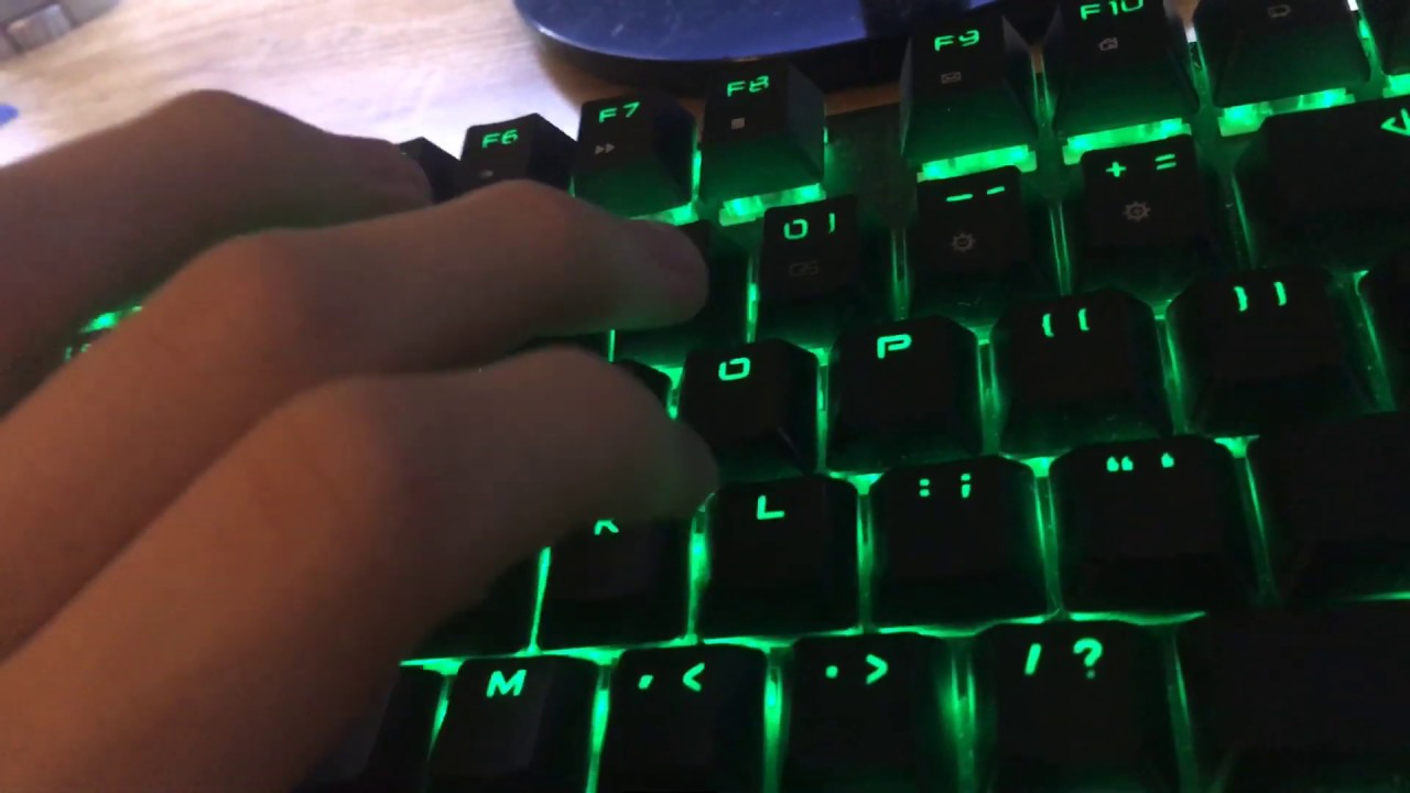 When I type “lol” on my keyboard my fingers do a little dance - YouTube