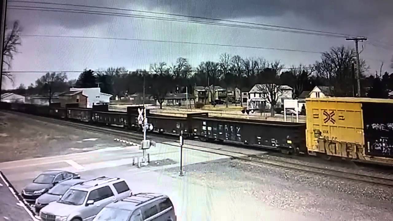 Long CN mixed freight train on railstream - YouTube