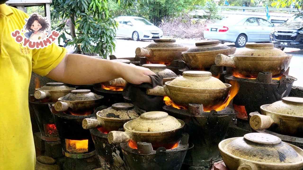 Amazing! 40 pots of Close up Charcoal Claypot Chicken Rice - Malaysia ...