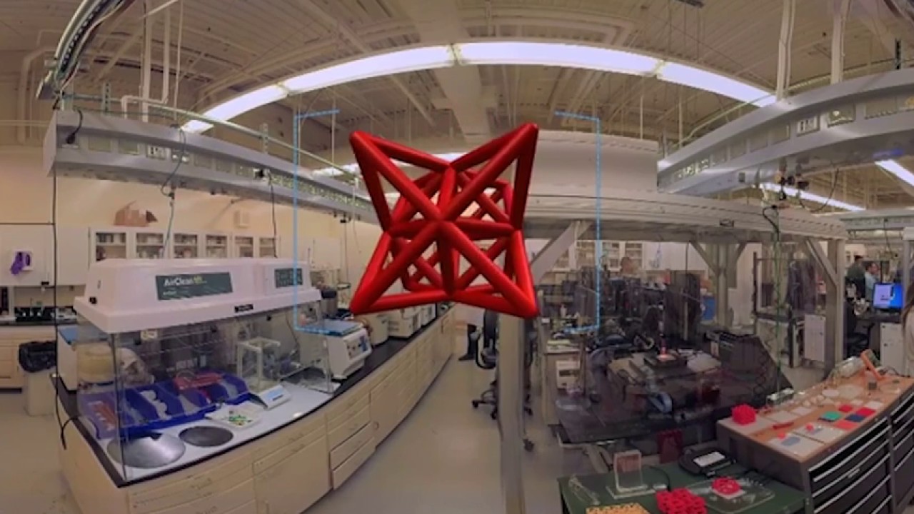 Take a trip around a 3D printing lab (360) - YouTube