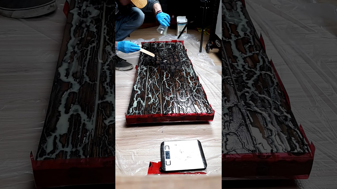 Aqua glow-in-the-dark lightning coffee table top epoxy pour timelapse ...