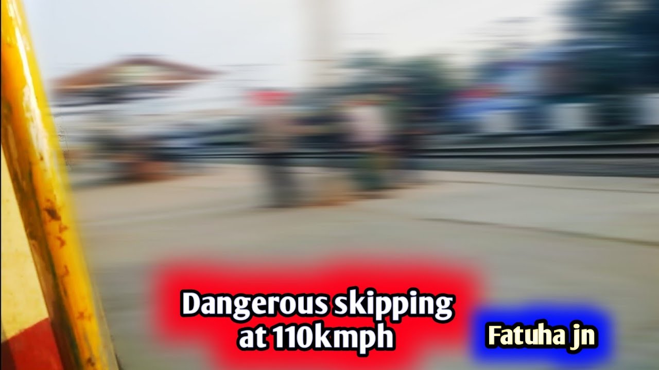 Fatuha Junction | Dangerous skipping by 12362 Cstm Asansol superfast ...