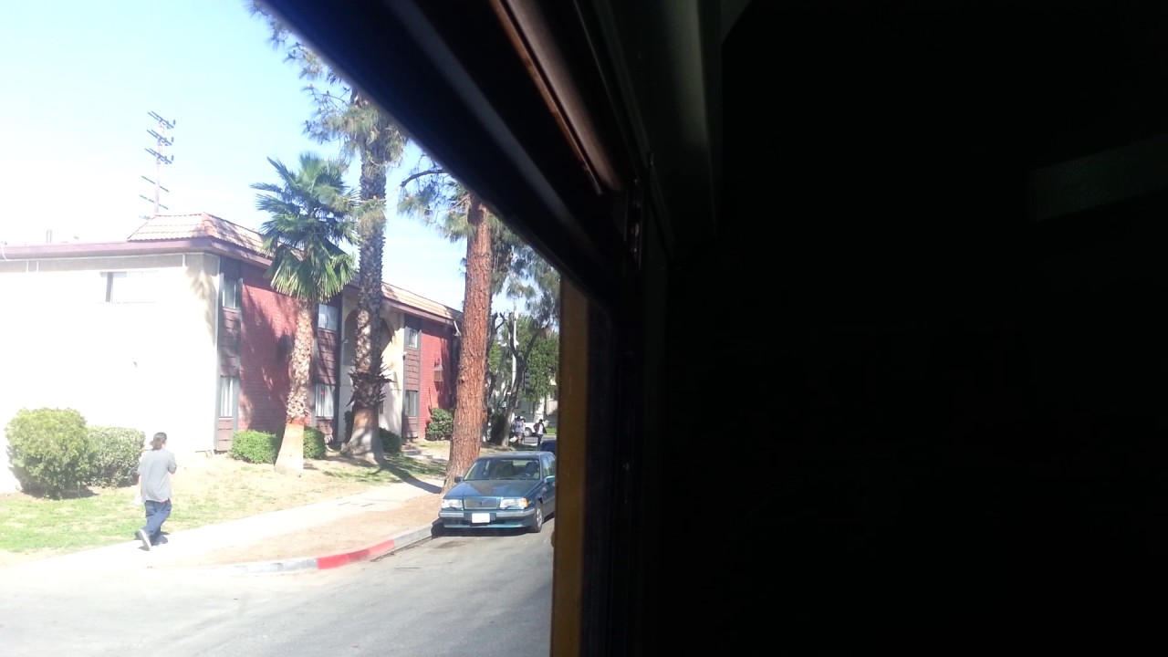 Metro LOCAL BUS la 233 - YouTube