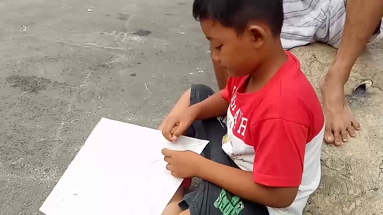 Anak TK main layang layang part1 - YouTube