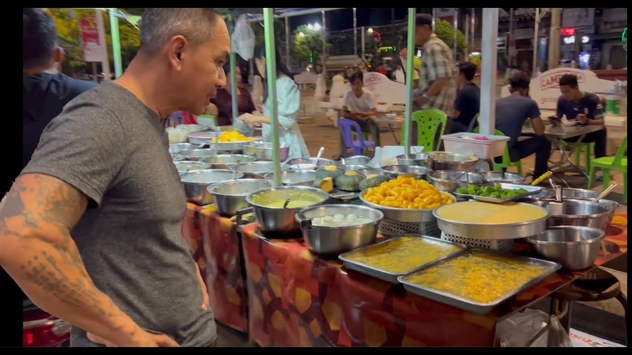Eatting Street Dessert at Kampong Chhnang Province ...