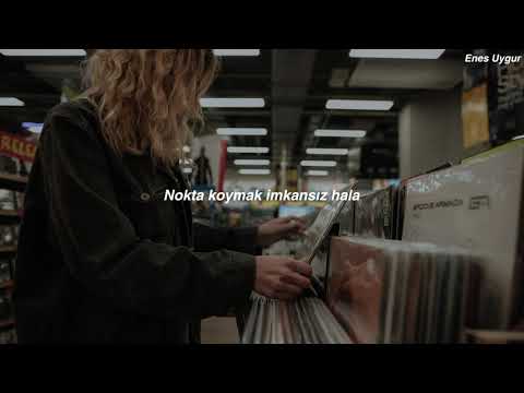 Batu Akdeniz & Aleyna Talınlı - Yanlış Biriyle Doğru Hikaye (Sözleri)