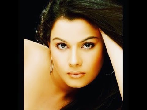 Tatlı bela dizisinin Anjali Niranjan Agnihotrisinin (Geetanjali Tikekar) resimleri