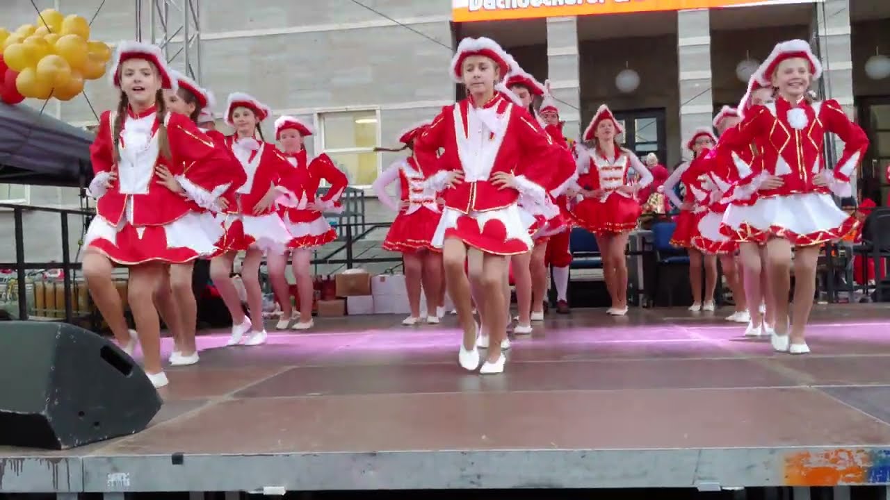 Carnaval dance show Garde - YouTube