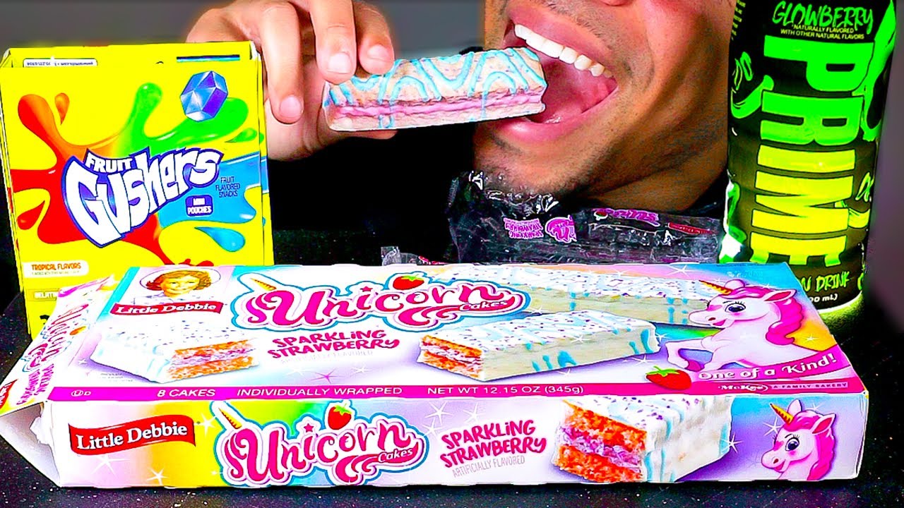 ASMR LITTLE DEBBIE BIRTHDAY UNICORN GUSHERS FRUIT SNACKS CAKES EATING ...