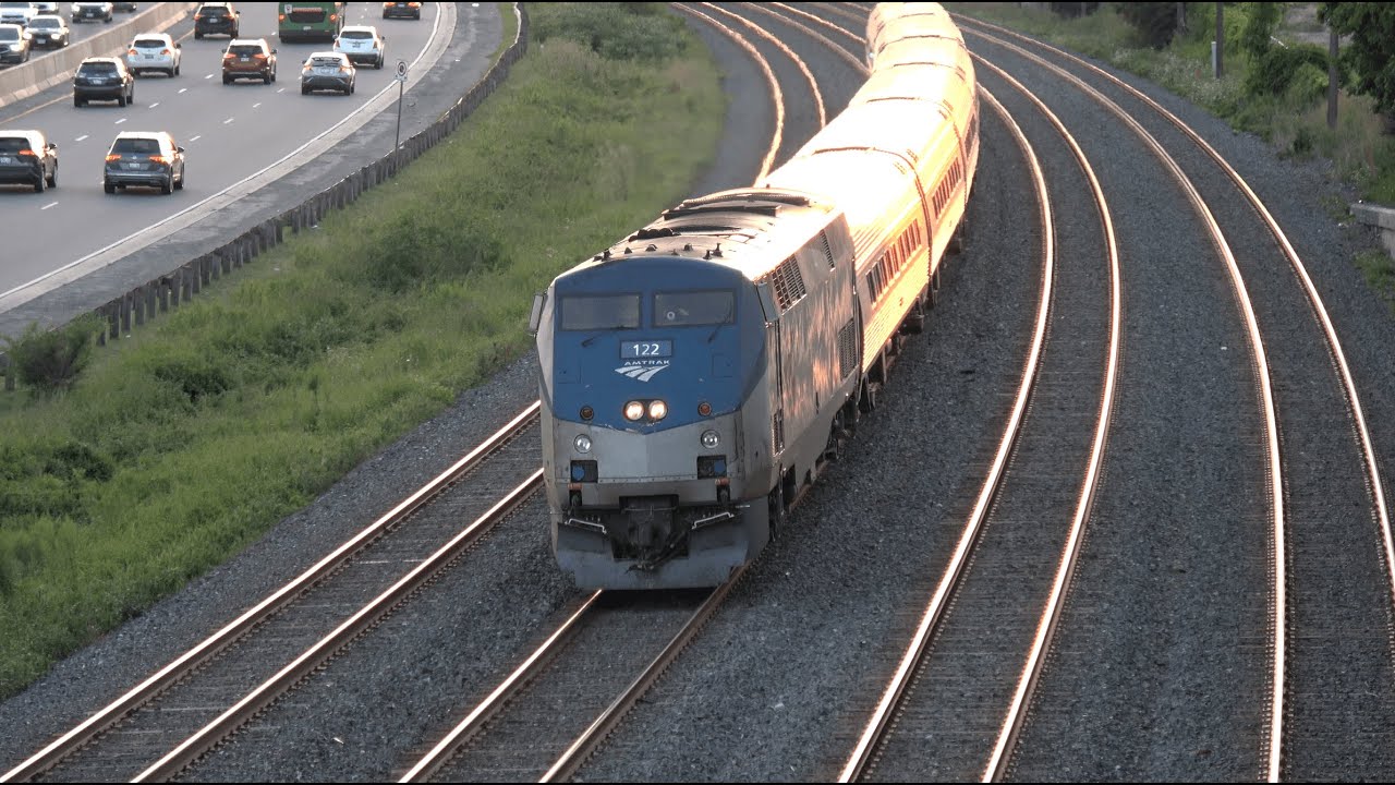 (4K!) AMTRAK MAPLE LEAF! Amtrak 122 at Sunnyside! - YouTube