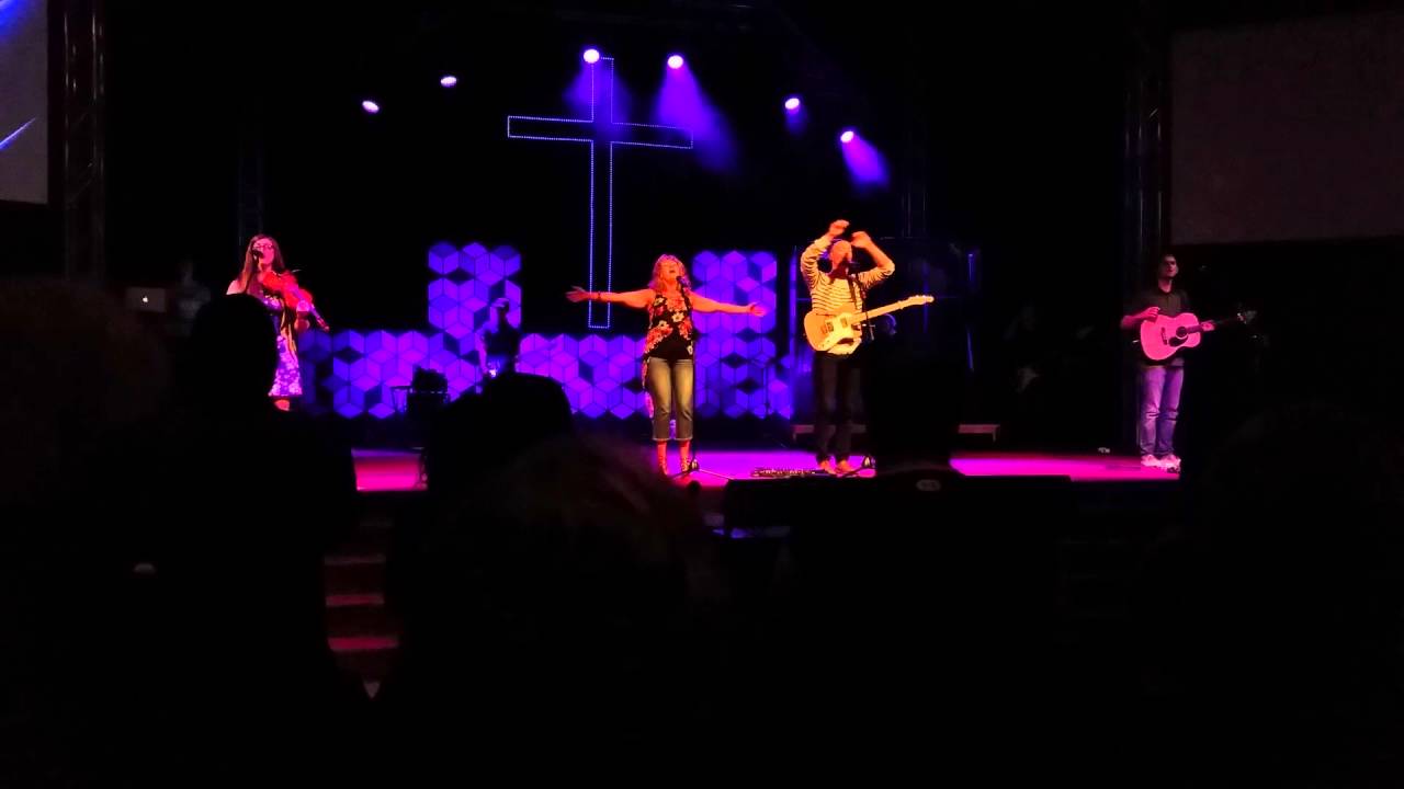 John Olsen & Shelli Kelly (with Bryson Kelly & Katie Whitehead) Leading ...