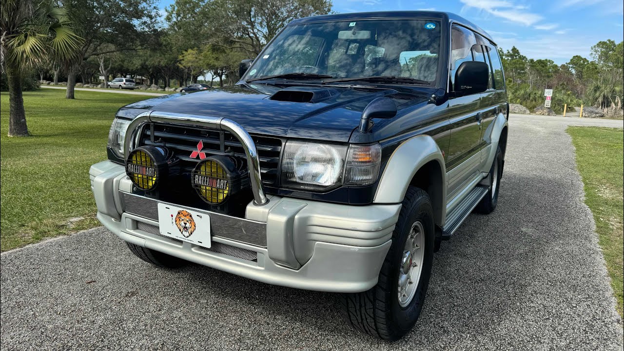 1995 Mitsubishi Pajero Limited Edition - YouTube